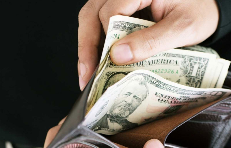 How Much Should You Tip a Barber? (Barbershop Etiquette) How Much Should You Tip a Barber? (Barbershop Etiquette)